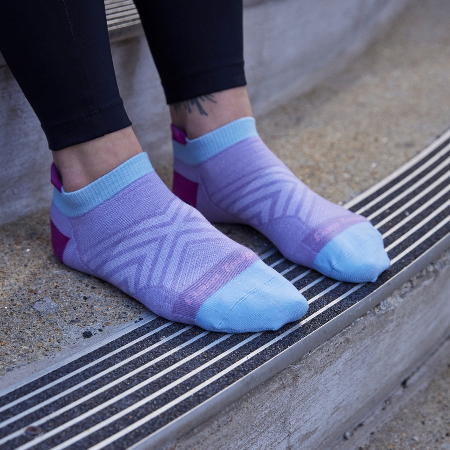 Women's Run No Show Tab Ultra-Light Running Sock – Darn Tough