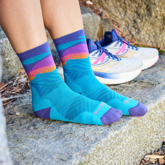 Women's Mirnavated Micro Crew Running Socks – Darn Tough
